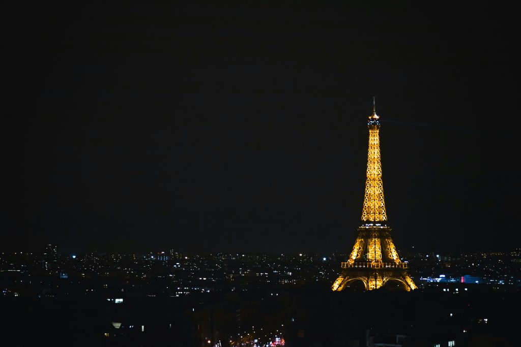 Viața de noapte la Paris: ce să faci, unde să mergi și cele mai bune ...